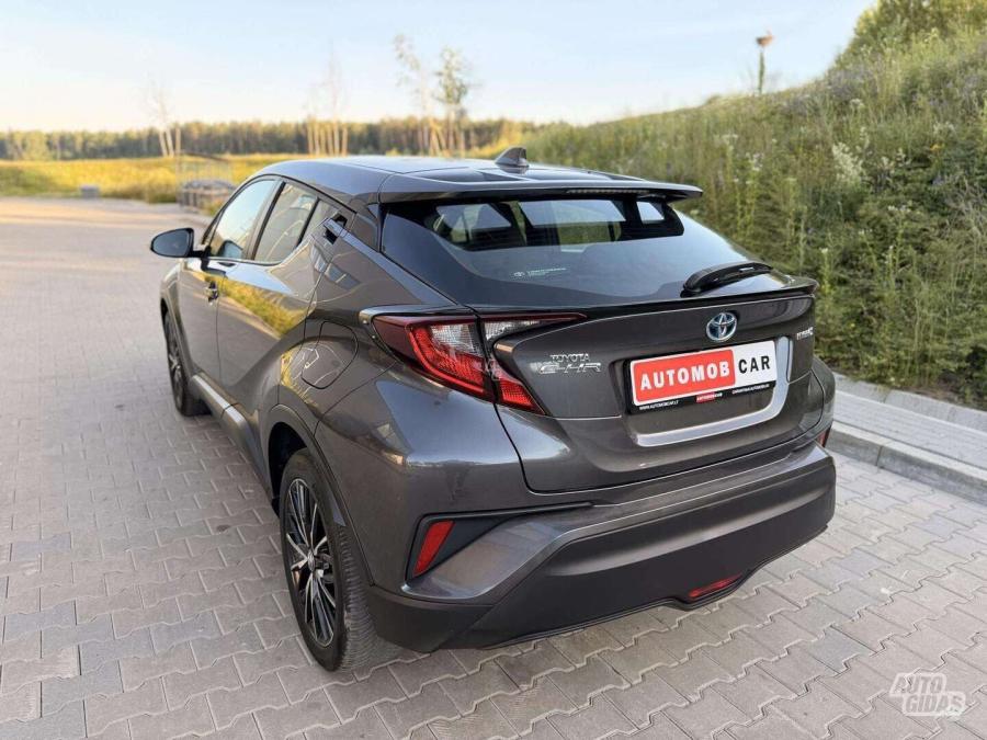 Toyota C-HR 2021 in Vilnius, with an engine capacity of 1.80 L and mileage of 79 thousand km for 20950 €, photo 8 on AUTOMOTO.COM.LV