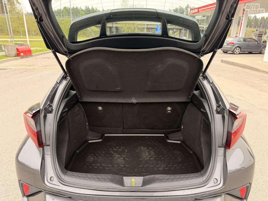Тойота C-HR 2021 в Вильнюс, объемом двигателя 1.80 л и пробегом 124 тыс. км за 17700 €, фото 16 на AUTOMOTO.COM.LV