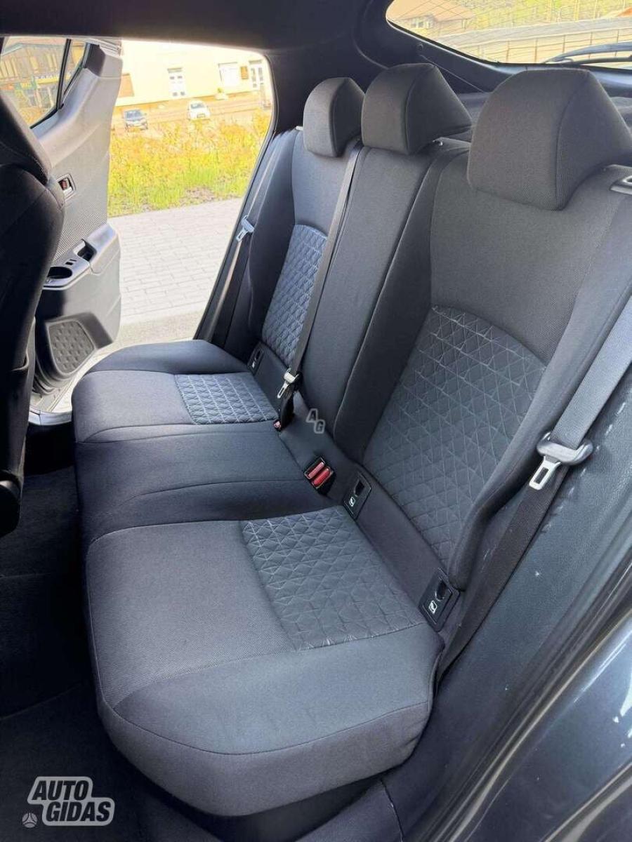 Toyota C-HR 2021 Viļņa, ar dzinēja tilpumu 1.80 L un nobraukumu 158 tūkst. km par 19250 €, foto 23 vietnē AUTOMOTO.COM.LV