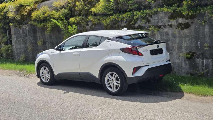 Тойота C-HR 2021 в Каунас, объемом двигателя 1.80 л и пробегом 240 тыс. км за 13399 €, фото 5 на AUTOMOTO.COM.LV