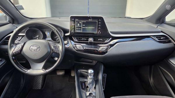 Toyota C-HR 2021 in Kaunas, with an engine capacity of 1.80 L and mileage of 240 thousand km for 13399 €, photo 9 on AUTOMOTO.COM.LV