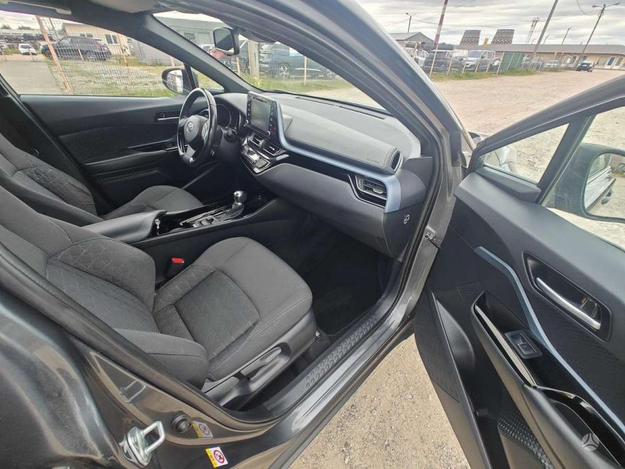 Тойота C-HR 2021 в Вильнюс, объемом двигателя 1.99 л и пробегом 200 тыс. км за 16900 €, фото 16 на AUTOMOTO.COM.LV