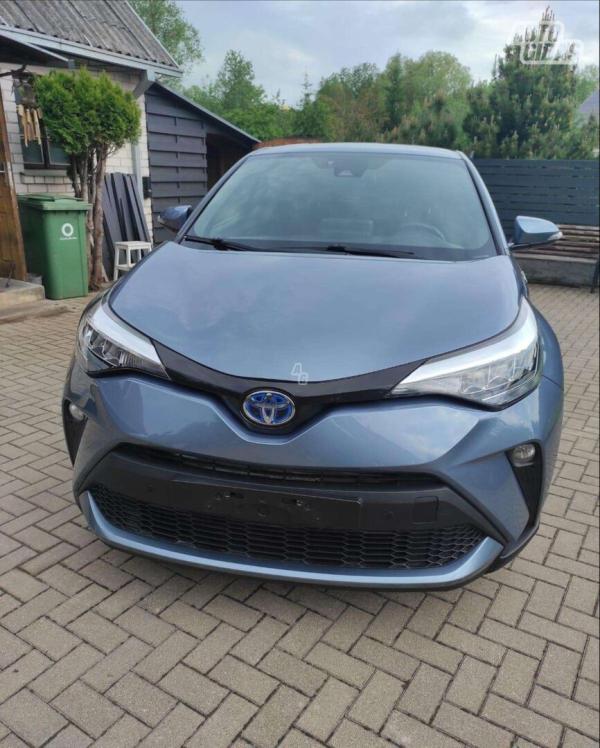 Toyota C-HR 2021 in Kaunas, with an engine capacity of 1.80 L and mileage of 157 thousand km for 17950 €, photo 4 on AUTOMOTO.COM.LV