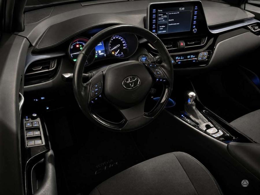 Тойота C-HR 2021 в Клайпеда, объемом двигателя 0.00 л и пробегом 165 тыс. км за 17999 €, фото 3 на AUTOMOTO.COM.LV
