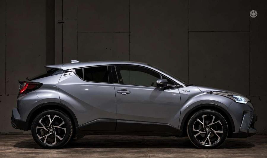 Тойота C-HR 2021 в Клайпеда, объемом двигателя 0.00 л и пробегом 165 тыс. км за 17999 €, фото 5 на AUTOMOTO.COM.LV
