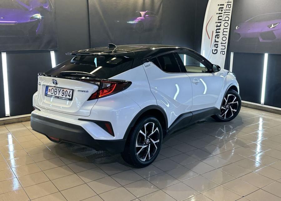 Toyota C-HR 2021 Viļņa, ar dzinēja tilpumu 1.80 L un nobraukumu 179 tūkst. km par 18950 €, foto 3 vietnē AUTOMOTO.COM.LV
