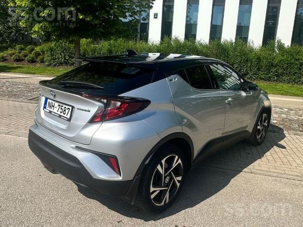 Toyota C-HR 2022 in Riga, with an engine capacity of 1.80 L and mileage of 51 thousand km for 21500 €, photo 10 on AUTOMOTO.COM.LV