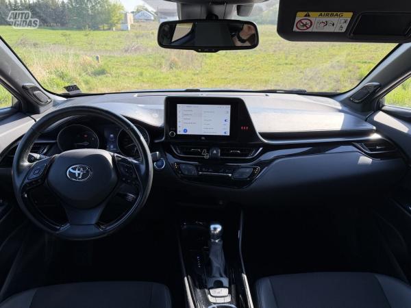 Toyota C-HR 2022 in Kaunas, with an engine capacity of 1.80 L and mileage of 251 thousand km for 15300 €, photo 9 on AUTOMOTO.COM.LV