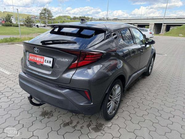 Toyota C-HR 2022 in Vilnius, with an engine capacity of 1.80 L and mileage of 123 thousand km for 19950 €, photo 6 on AUTOMOTO.COM.LV