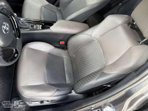 Тойота C-HR 2022 в Вильнюс, объемом двигателя 1.80 л и пробегом 123 тыс. км за 19950 €, фото 19 на AUTOMOTO.COM.LV