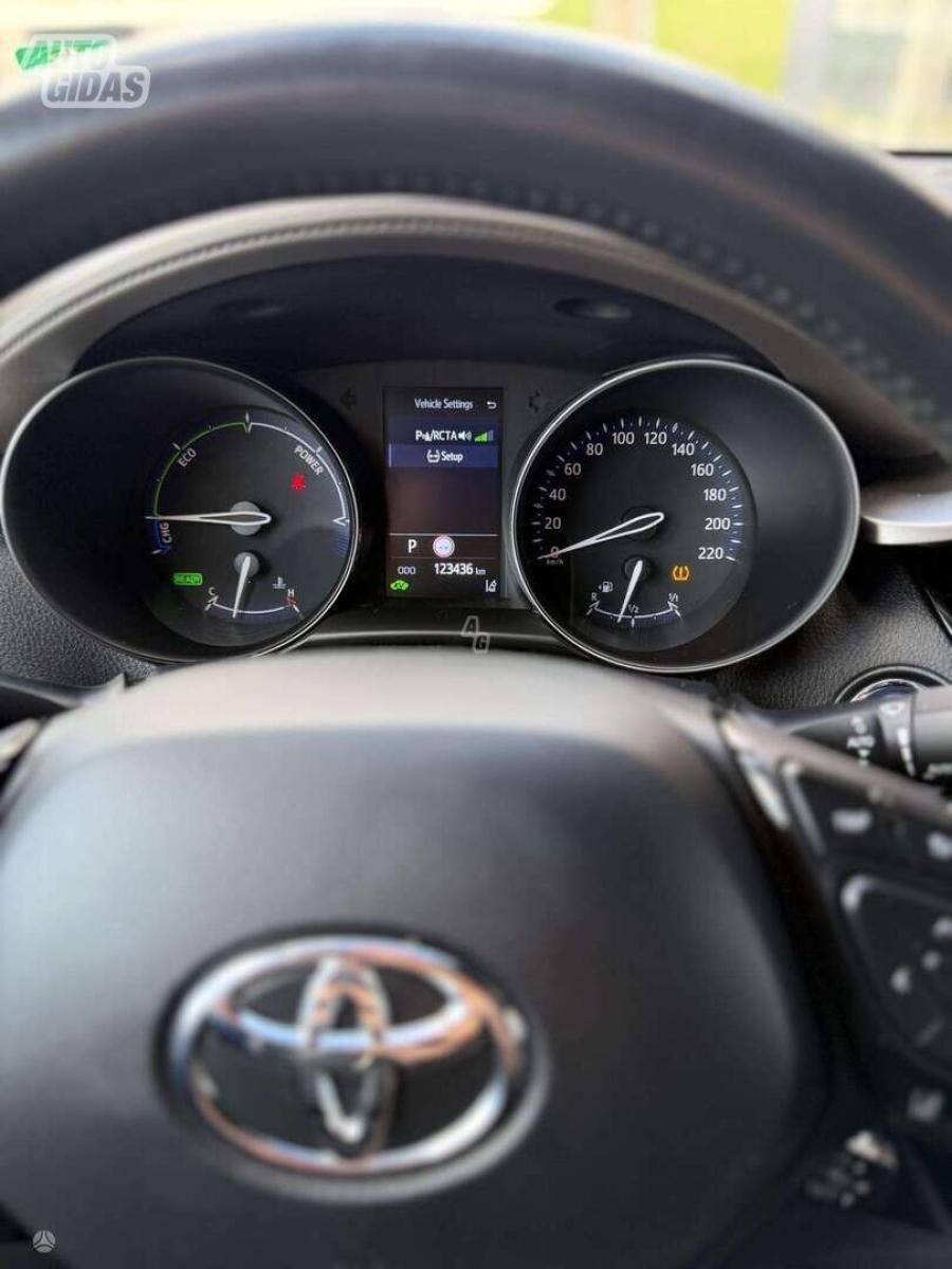 Тойота C-HR 2022 в Вильнюс, объемом двигателя 1.80 л и пробегом 123 тыс. км за 19950 €, фото 28 на AUTOMOTO.COM.LV