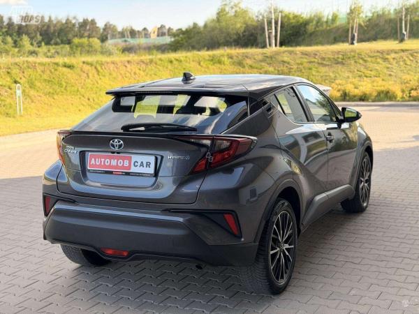Toyota C-HR 2022 in Vilnius, with an engine capacity of 1.80 L and mileage of 46 thousand km for 21950 €, photo 4 on AUTOMOTO.COM.LV