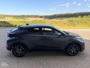 Toyota C-HR 2022 Viļņa, ar dzinēja tilpumu 1.80 L un nobraukumu 46 tūkst. km par 21950 €, foto 8 vietnē AUTOMOTO.COM.LV