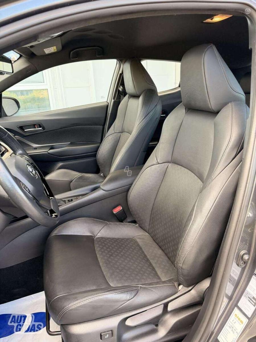 Toyota C-HR 2022 Viļņa, ar dzinēja tilpumu 1.80 L un nobraukumu 46 tūkst. km par 21950 €, foto 14 vietnē AUTOMOTO.COM.LV