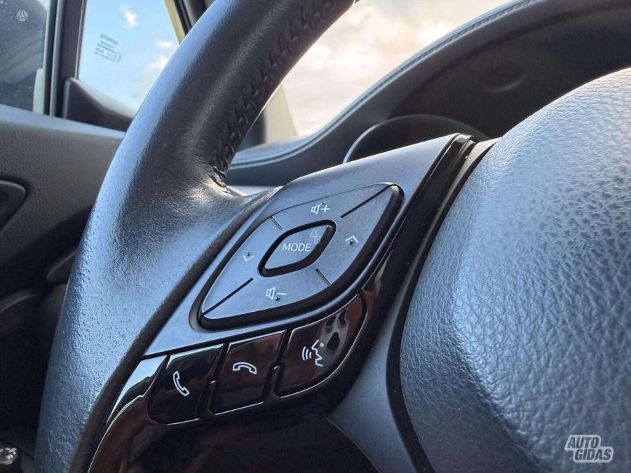 Тойота C-HR 2022 в Вильнюс, объемом двигателя 1.80 л и пробегом 46 тыс. км за 21950 €, фото 28 на AUTOMOTO.COM.LV