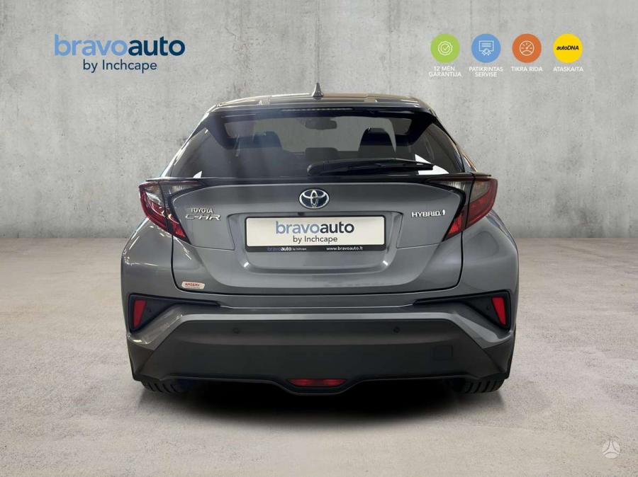 Toyota C-HR 2022 in Vilnius, with an engine capacity of 1.80 L and mileage of 79 thousand km for 23500 €, photo 5 on AUTOMOTO.COM.LV