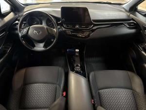 Toyota C-HR 2022 in Vilnius, with an engine capacity of 1.80 L and mileage of 79 thousand km for 23500 €, photo 13 on AUTOMOTO.COM.LV
