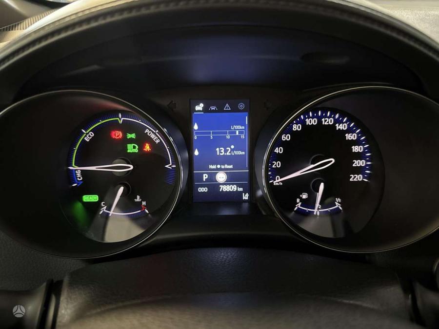 Toyota C-HR 2022 in Vilnius, with an engine capacity of 1.80 L and mileage of 79 thousand km for 23500 €, photo 14 on AUTOMOTO.COM.LV