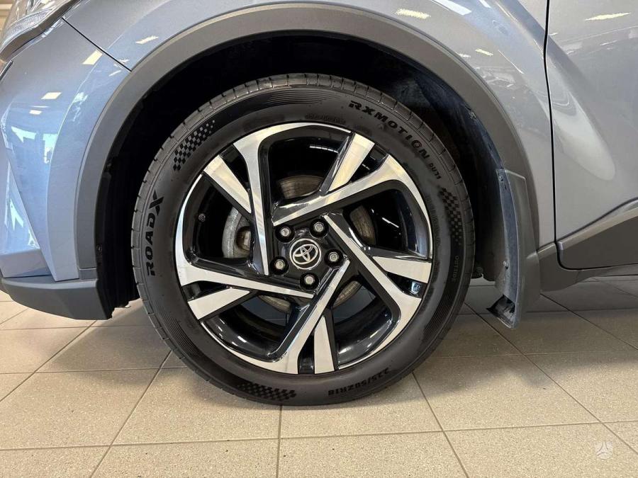 Toyota C-HR 2022 in Vilnius, with an engine capacity of 1.80 L and mileage of 79 thousand km for 23500 €, photo 26 on AUTOMOTO.COM.LV