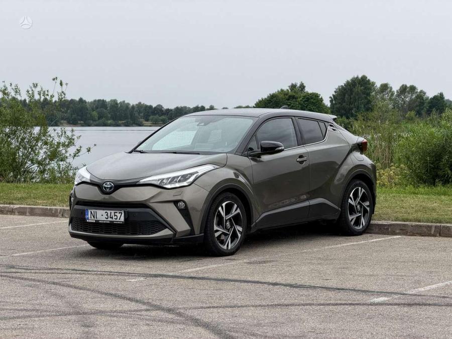 Тойота C-HR 2022 в Рига, объемом двигателя 1.80 л и пробегом 62 тыс. км за 20750 €, фото 4 на AUTOMOTO.COM.LV