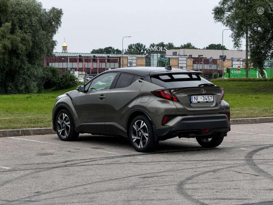 Тойота C-HR 2022 в Рига, объемом двигателя 1.80 л и пробегом 62 тыс. км за 20750 €, фото 5 на AUTOMOTO.COM.LV
