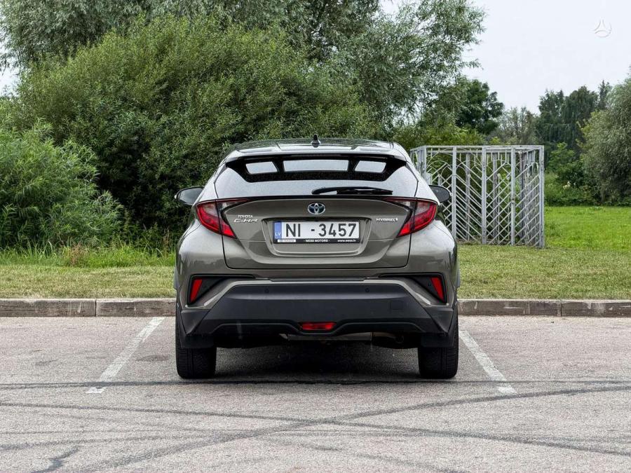 Тойота C-HR 2022 в Рига, объемом двигателя 1.80 л и пробегом 62 тыс. км за 20750 €, фото 6 на AUTOMOTO.COM.LV