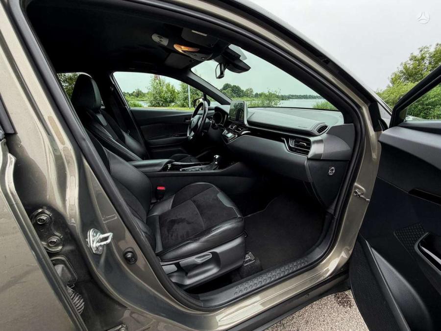 Тойота C-HR 2022 в Рига, объемом двигателя 1.80 л и пробегом 62 тыс. км за 20750 €, фото 15 на AUTOMOTO.COM.LV