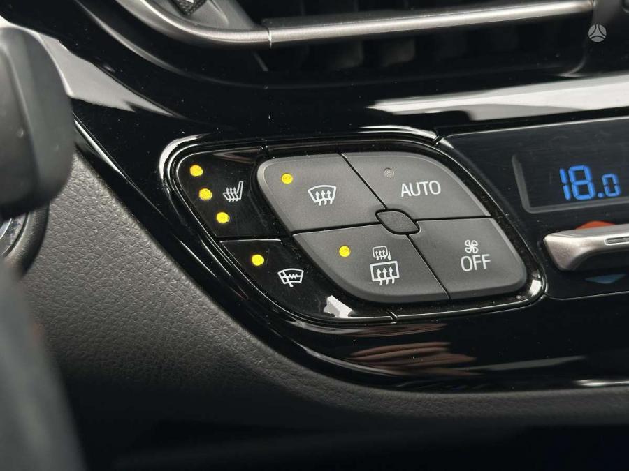 Toyota C-HR 2022 in Kaunas, with an engine capacity of 2.00 L and mileage of 123 thousand km for 24271 €, photo 24 on AUTOMOTO.COM.LV