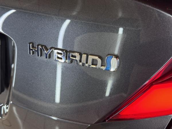Тойота C-HR 2022 в Вильнюс, объемом двигателя 1.80 л и пробегом 129 тыс. км за 21500 €, фото 3 на AUTOMOTO.COM.LV