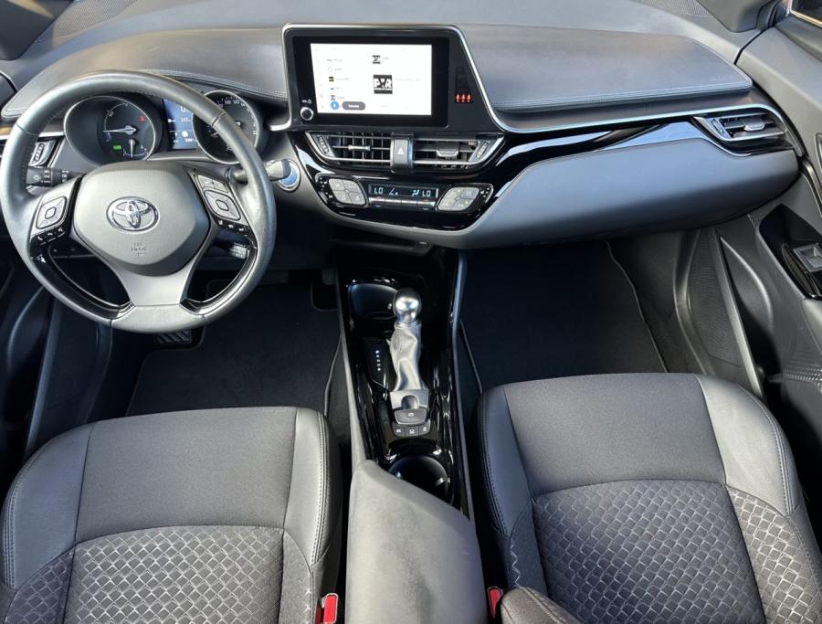 Toyota C-HR 2022 Viļņa, ar dzinēja tilpumu 1.80 L un nobraukumu 31 tūkst. km par 24250 €, foto 4 vietnē AUTOMOTO.COM.LV