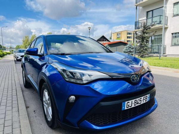 Toyota C-HR 2022 in Kaunas, with an engine capacity of 1.80 L and mileage of 82 thousand km for 20800 €, photo 4 on AUTOMOTO.COM.LV