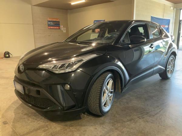 Toyota C-HR 2022 Kauņa, ar dzinēja tilpumu 1.80 L un nobraukumu 70 tūkst. km par 21900 €, foto  vietnē AUTOMOTO.COM.LV