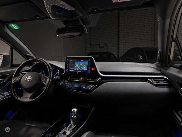 Тойота C-HR 2022 в Клайпеда на AUTOMOTO.COM.LV Тойота C-HR 2022 в Клайпеда, объемом двигателя 0.00 л и пробегом 177 тыс. км за 19999 €, фото 5 на AUTOMOTO.COM.LV