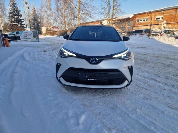 Toyota C-HR 2023 in Ukmerge, with an engine capacity of 1.99 L and mileage of 170 thousand km for 19600 €, photo 2 on AUTOMOTO.COM.LV