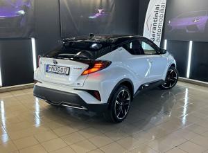 Toyota C-HR 2023 in Vilnius, with an engine capacity of 2.00 L and mileage of 65 thousand km for 25550 €, photo 3 on AUTOMOTO.COM.LV