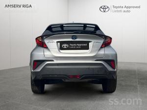 Toyota C-HR 2023 in Riga, with an engine capacity of 1.80 L and mileage of 52 thousand km for 22900 €, photo 5 on AUTOMOTO.COM.LV