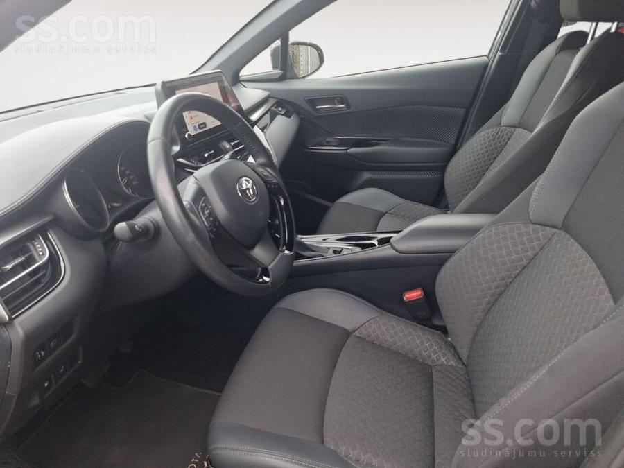 Toyota C-HR 2023 Rīga, ar dzinēja tilpumu 1.80 L un nobraukumu 47 tūkst. km par 22900 €, foto 12 vietnē AUTOMOTO.COM.LV
