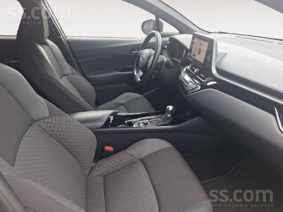 Toyota C-HR 2023 Rīga, ar dzinēja tilpumu 1.80 L un nobraukumu 47 tūkst. km par 22900 €, foto 13 vietnē AUTOMOTO.COM.LV