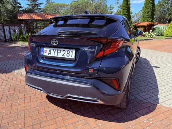 Toyota C-HR 2023 in Alytus, with an engine capacity of 1.99 L and mileage of 33 thousand km for 23500 €, photo 5 on AUTOMOTO.COM.LV