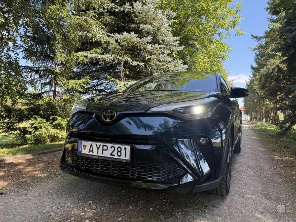 Toyota C-HR 2023 in Alytus, with an engine capacity of 1.99 L and mileage of 33 thousand km for 23500 €, photo 10 on AUTOMOTO.COM.LV