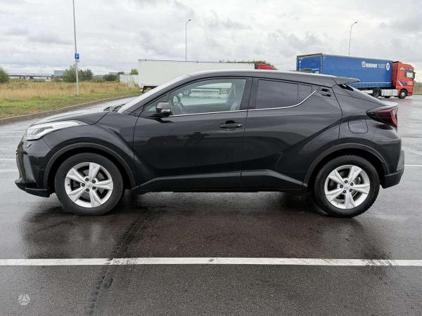 Toyota C-HR 2023 Kauņa, ar dzinēja tilpumu 1.80 L un nobraukumu 300 tūkst. km par 13600 €, foto 2 vietnē AUTOMOTO.COM.LV