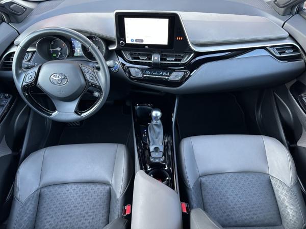 Toyota C-HR 2023 in Vilnius, with an engine capacity of 2.00 L and mileage of 100 thousand km for 23250 €, photo 4 on AUTOMOTO.COM.LV