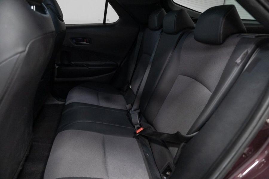Toyota C-HR 2024 Viļņa, ar dzinēja tilpumu 1.80 L un nobraukumu 27 tūkst. km par 30900 €, foto 7 vietnē AUTOMOTO.COM.LV