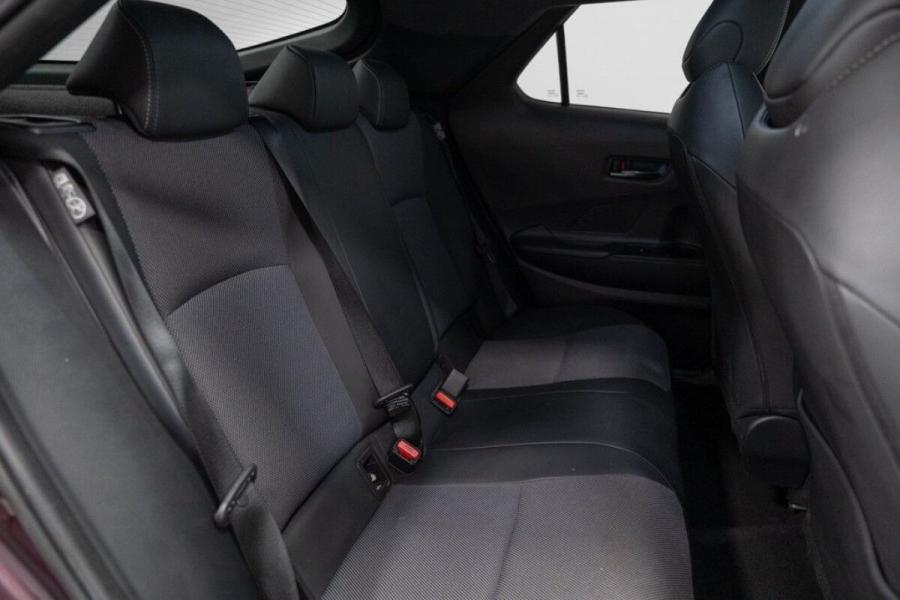 Toyota C-HR 2024 Viļņa, ar dzinēja tilpumu 1.80 L un nobraukumu 27 tūkst. km par 30900 €, foto 9 vietnē AUTOMOTO.COM.LV