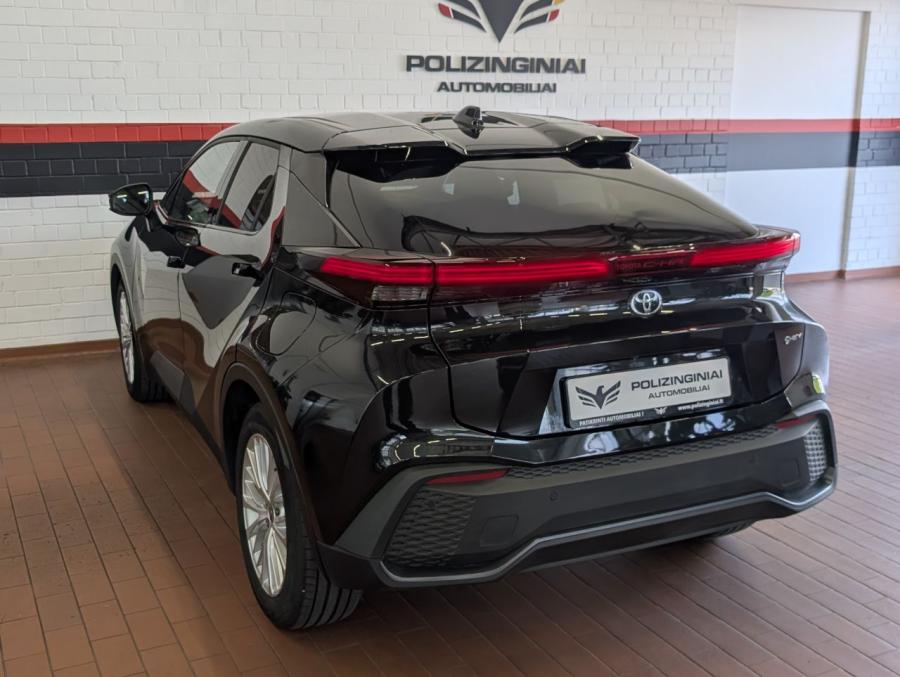 Toyota C-HR 2026 in Kaunas, with an engine capacity of 1.80 L and mileage of 6 thousand km for 27500 €, photo 5 on AUTOMOTO.COM.LV