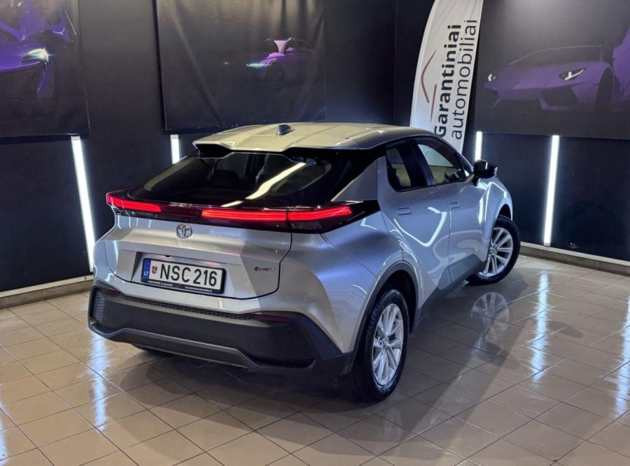 Тойота C-HR 2026 в Вильнюс, объемом двигателя 1.80 л и пробегом 22 тыс. км за 27500 €, фото 3 на AUTOMOTO.COM.LV