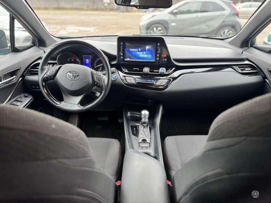 Zaļš Toyota C-HR 2018 Viļņa, ar dzinēja tilpumu 1.80 L un nobraukumu 170 tūkst. km par 16350 €, foto 25 vietnē AUTOMOTO.COM.LV