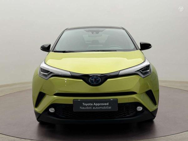 Green Toyota C-HR 2019 in Panevezys, with an engine capacity of 1.80 L and mileage of 108 thousand km for 20990 €, photo 2 on AUTOMOTO.COM.LV