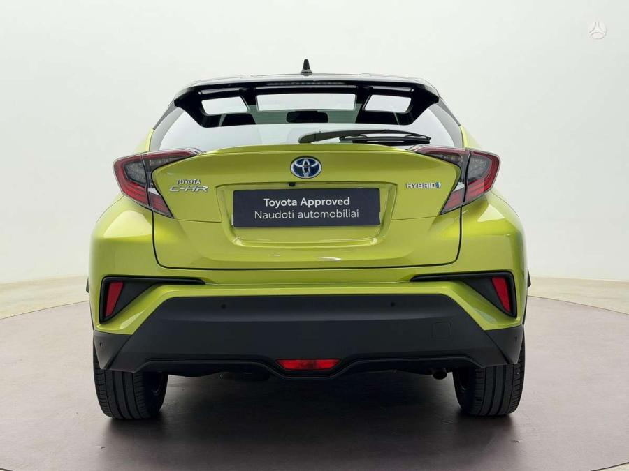 Зеленый Тойота C-HR 2019 в Паневежис, объемом двигателя 1.80 л и пробегом 108 тыс. км за 20990 €, фото 8 на AUTOMOTO.COM.LV