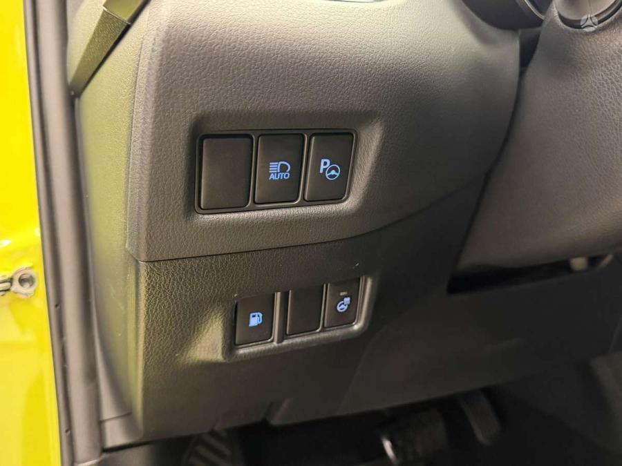 Зеленый Тойота C-HR 2019 в Паневежис, объемом двигателя 1.80 л и пробегом 108 тыс. км за 20990 €, фото 11 на AUTOMOTO.COM.LV